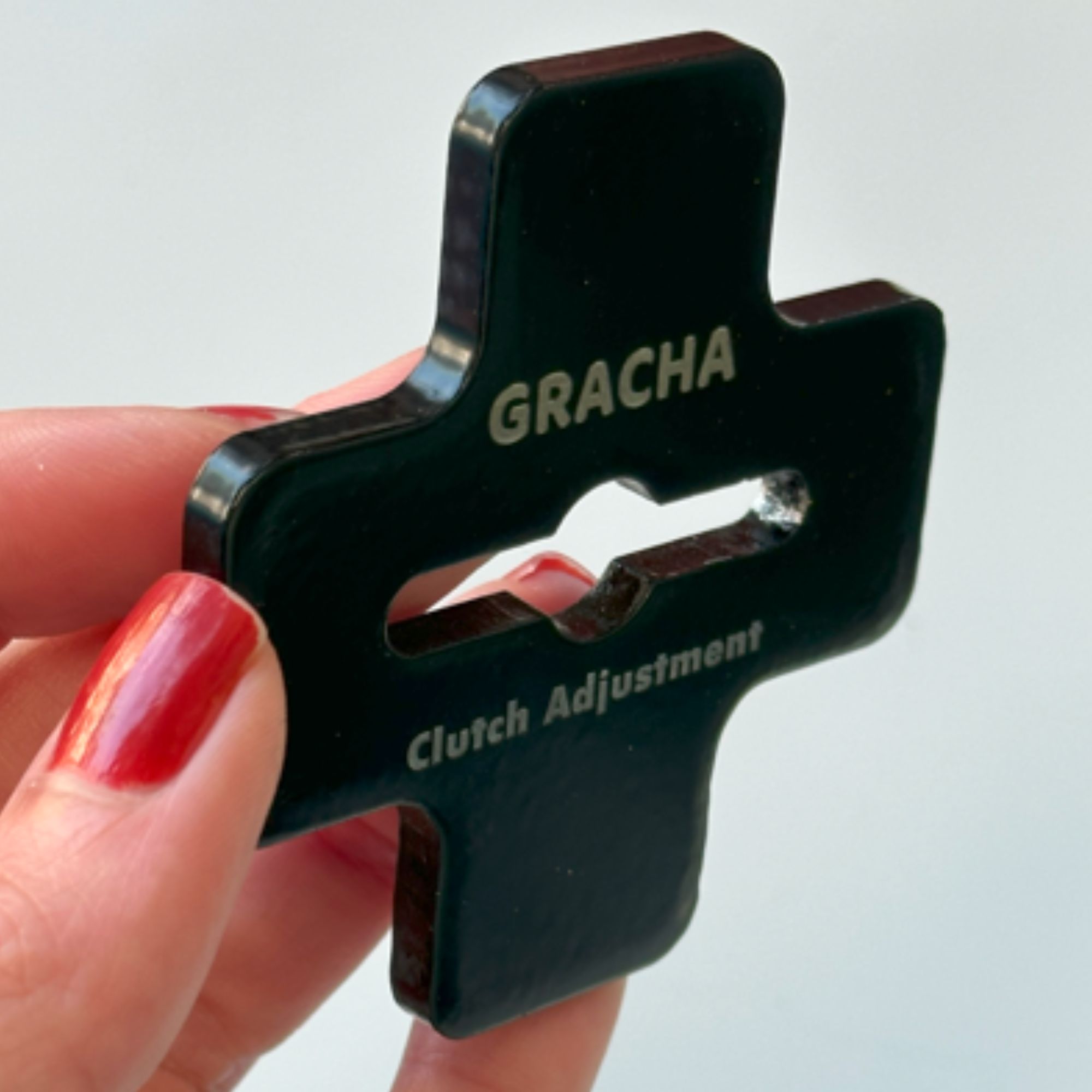 Ferramenta para ajuste do cabo de embreagem - gracha