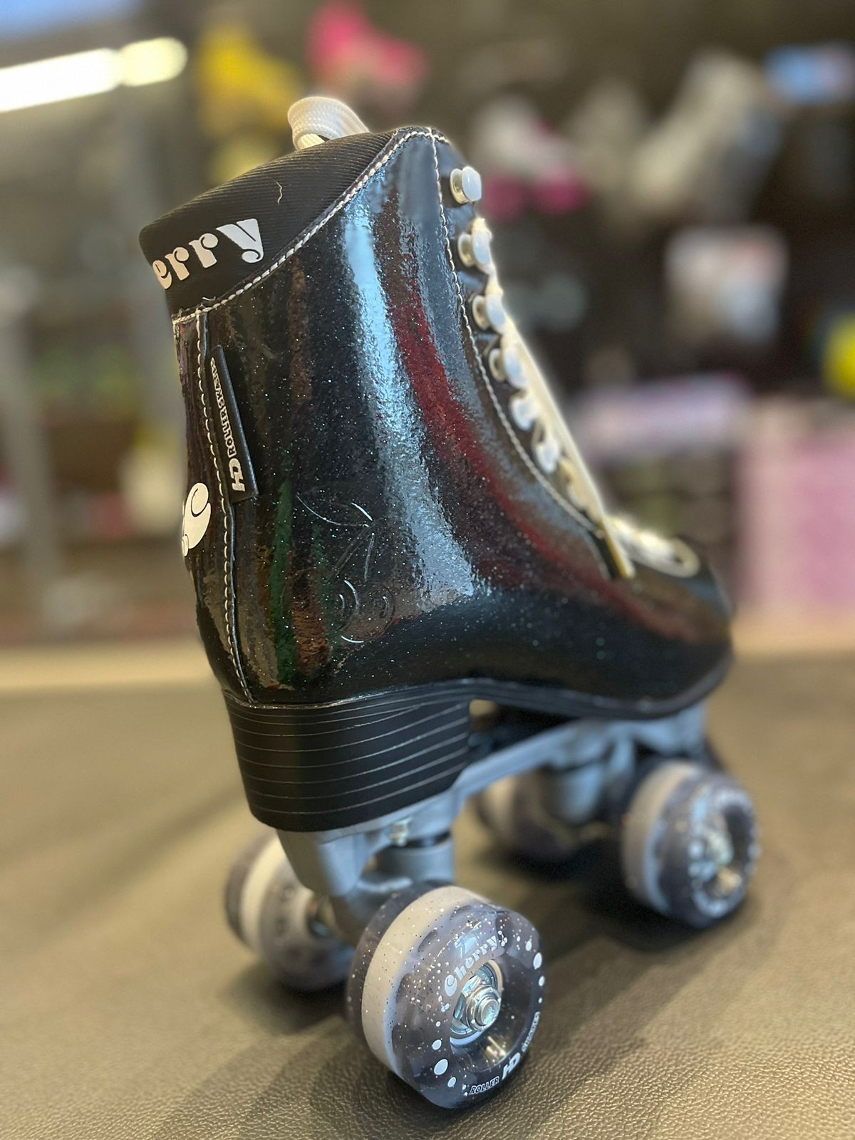 QUEIMA DE ESTOQUE: Patins Quad HD inline Cherry - Black Glitter (preto ...