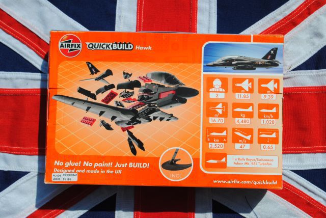 AirFix - BAe Hawk (Quick Build) - HTC - MODELISMO