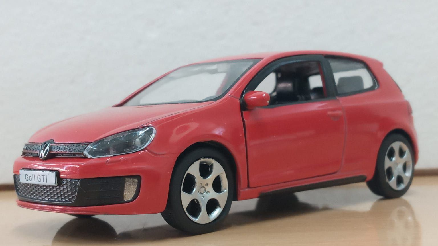 Uni Fortune - Volkswagen Golf GTi (Sem Caixa) - 1/32 - HTC - MODELISMO