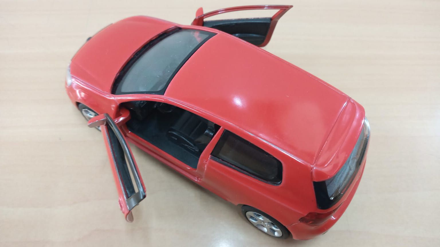Uni Fortune - Volkswagen Golf GTi (Sem Caixa) - 1/32 - HTC - MODELISMO