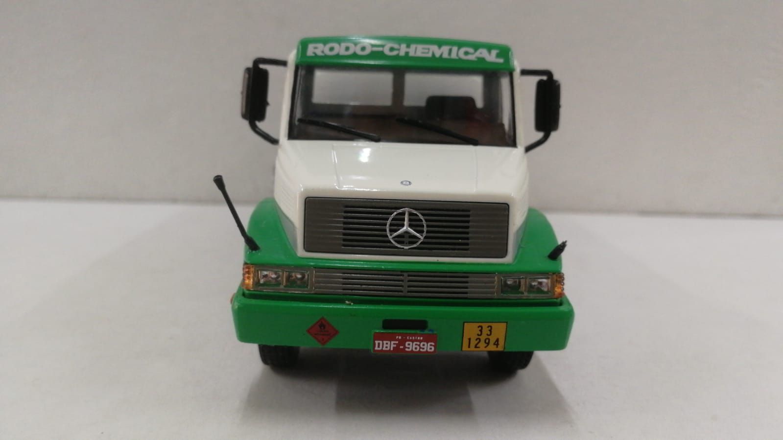 Ixo - Caminhão Mercedes-Benz L1620 - Rodo-Chemical - 1/43 - HTC - MODELISMO
