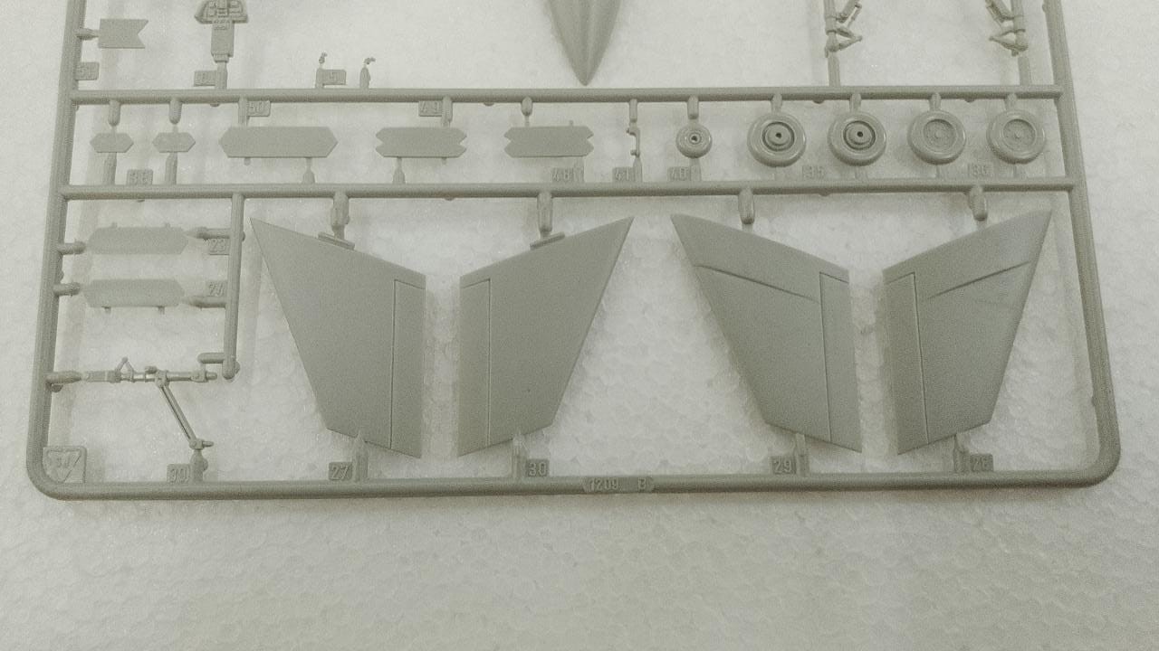 Sucata - Árvore do modelo Lockheed XF-35 JSF Prototype da Italeri - 1/ ...