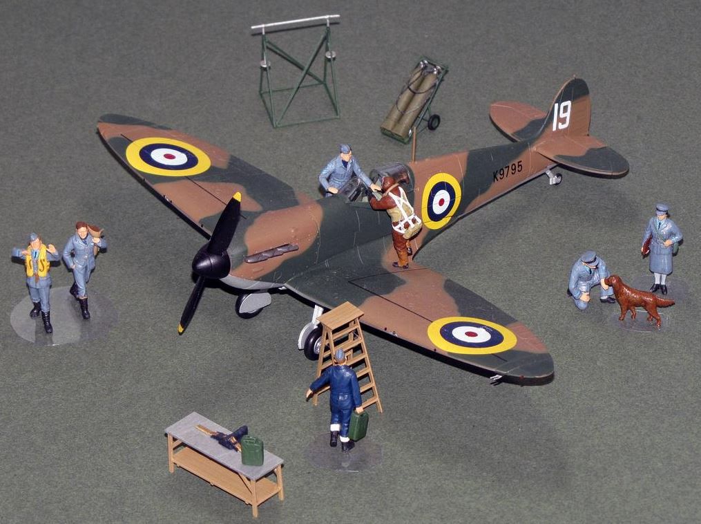 AirFix - WWII RAF Ground Crew - 1/48 - HTC - MODELISMO