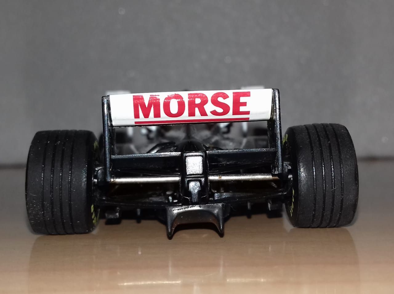 Minichamps - Tyrrell 026 Ford F1 1998 (Launch Version) - 1/43 - HTC ...
