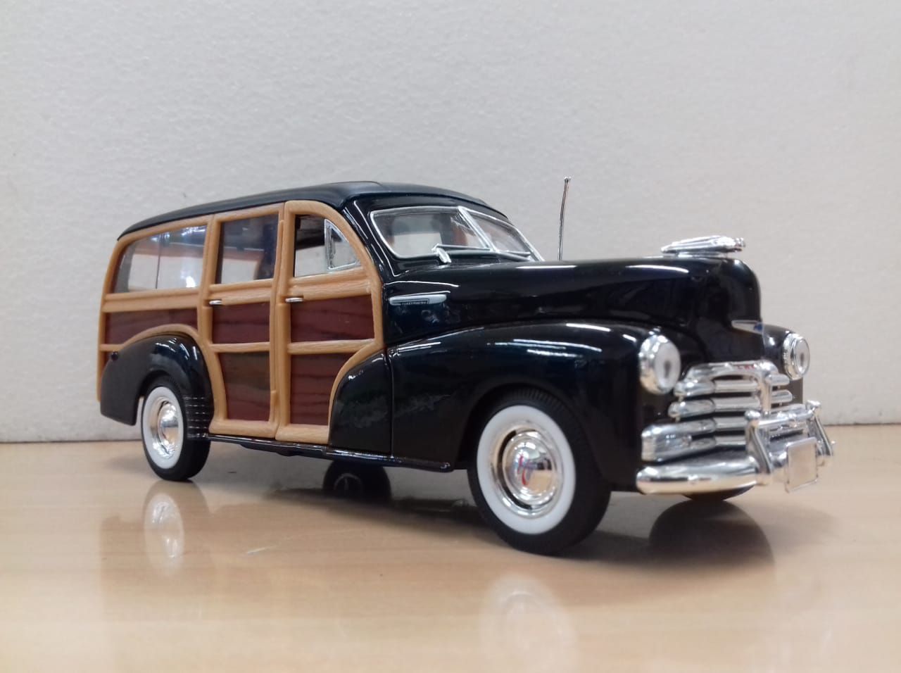 Welly - Chevrolet Woody Fleetmaster 1948 - 1/24 - HTC - MODELISMO
