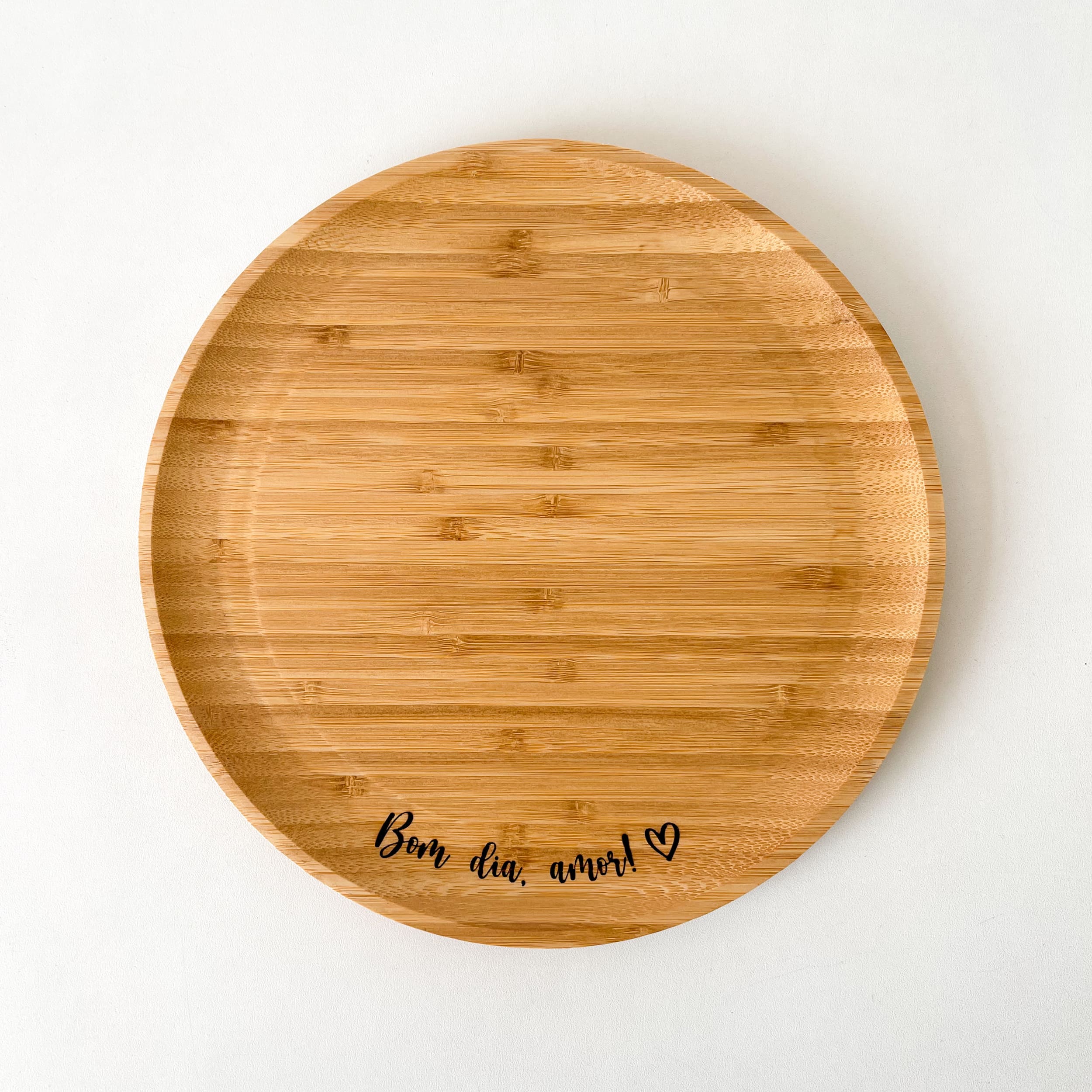 Prato Raso Sousplat em Bambu Personalizado 27 cm - HOME GIFTS
