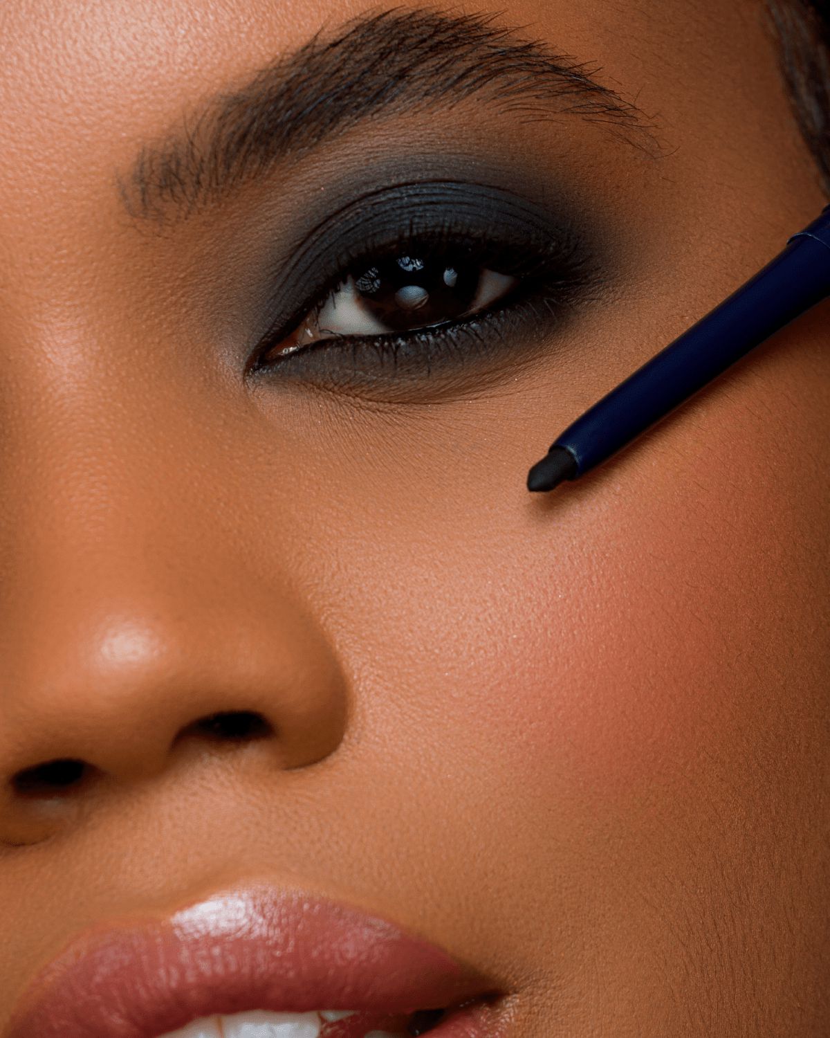 Lapiseira Retrátil Preto BT Eyepencil Black - Bruna Tavares - Lily ...