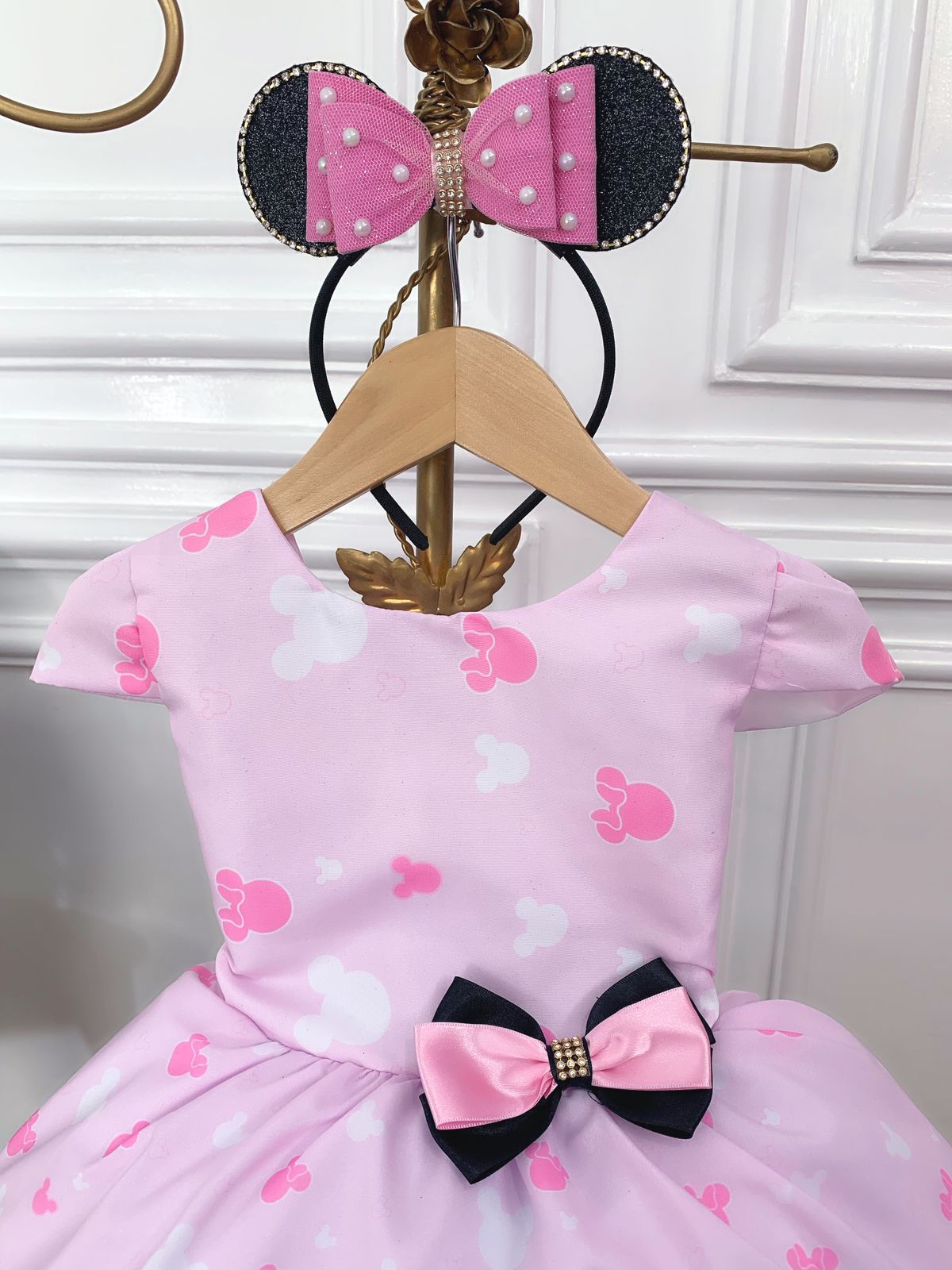 Vestido Infantil Rosa da Minnie C/ Aplique de Laço e Strass - Rosa Charmosa