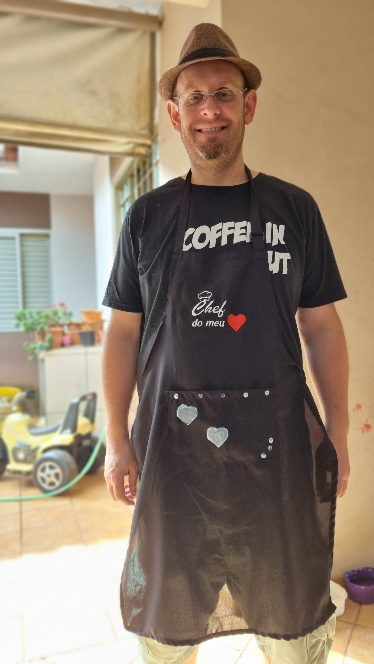 Camiseta Coffee In Code Out - The Developer's Life Store