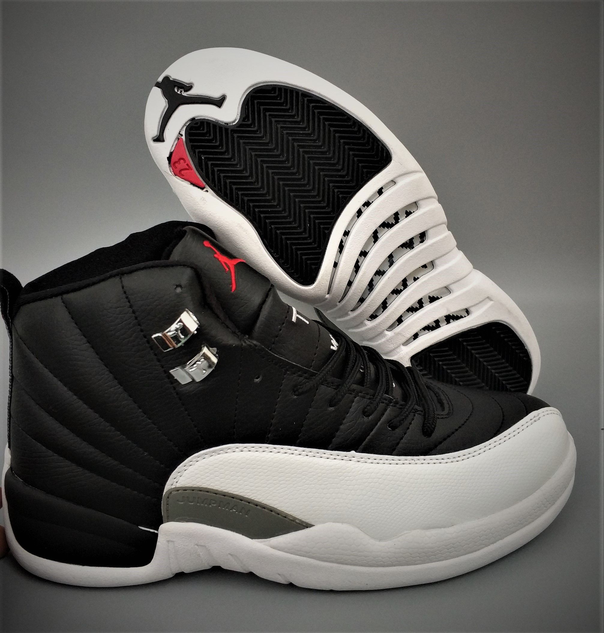 Tênis Nike Jordan 12 Retro Playoffs PK - ENCOMENDA - Rabello Store ...