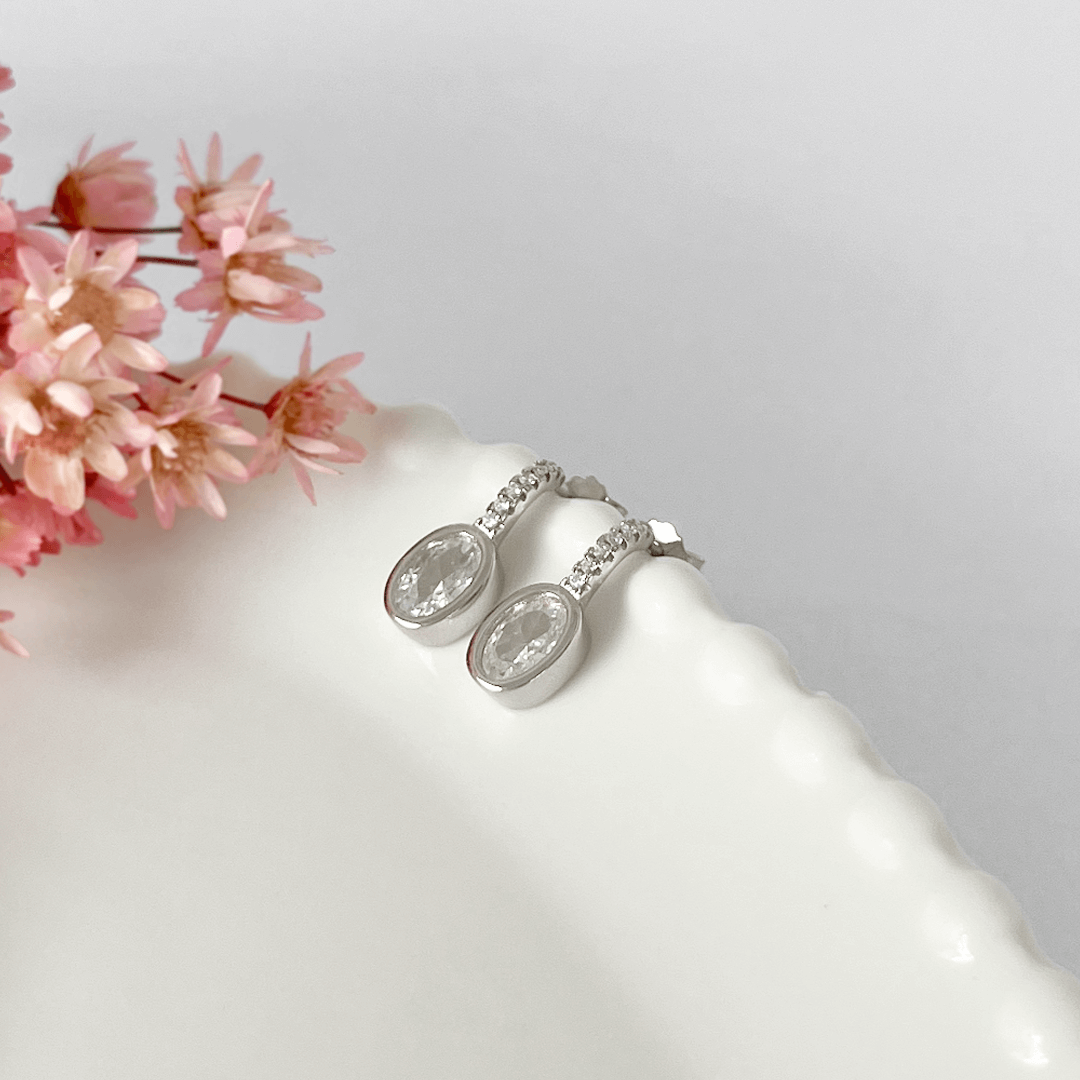 Brinco Ponto de Luz Prata 925 – Brilho e Delicadeza - Zago Joias ...