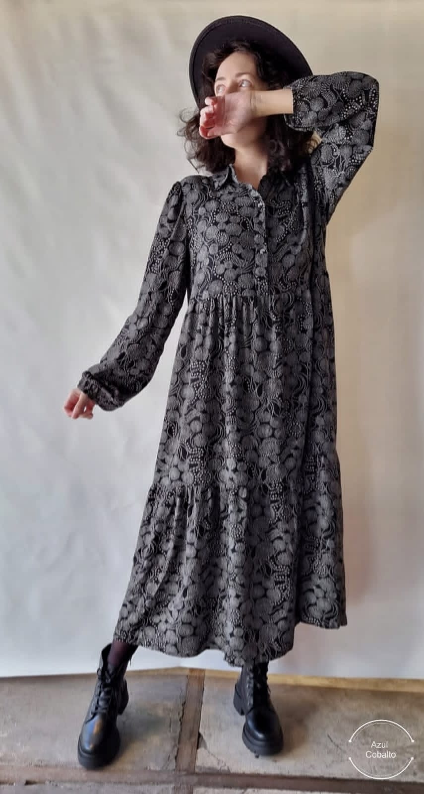 BOTA EM COURO ESTILO COTURNO PRETO - azulcobalto