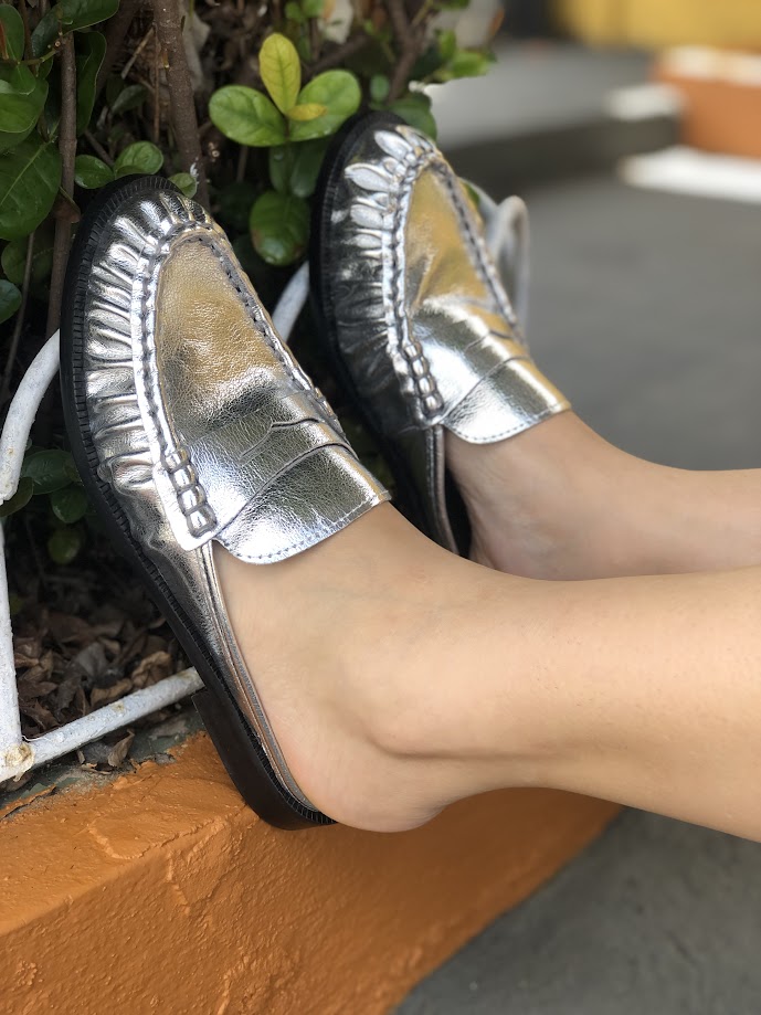 Mule Penny Loafer em couro Luiza Barcelos - Essencial e Viva Bela