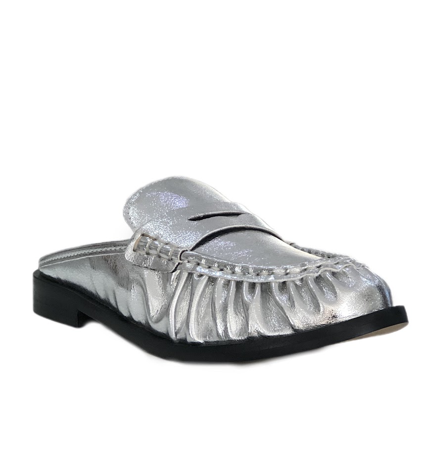 Mule Penny Loafer em couro Luiza Barcelos - Essencial e Viva Bela