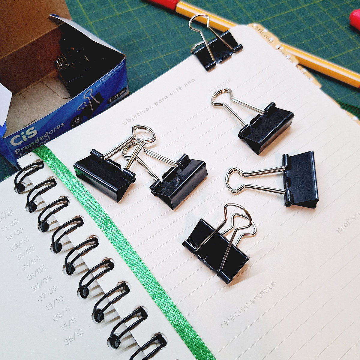 Prendedores De Papel Binder Clips 25mm Caixa Com 12 Unidades - À MÃO ...