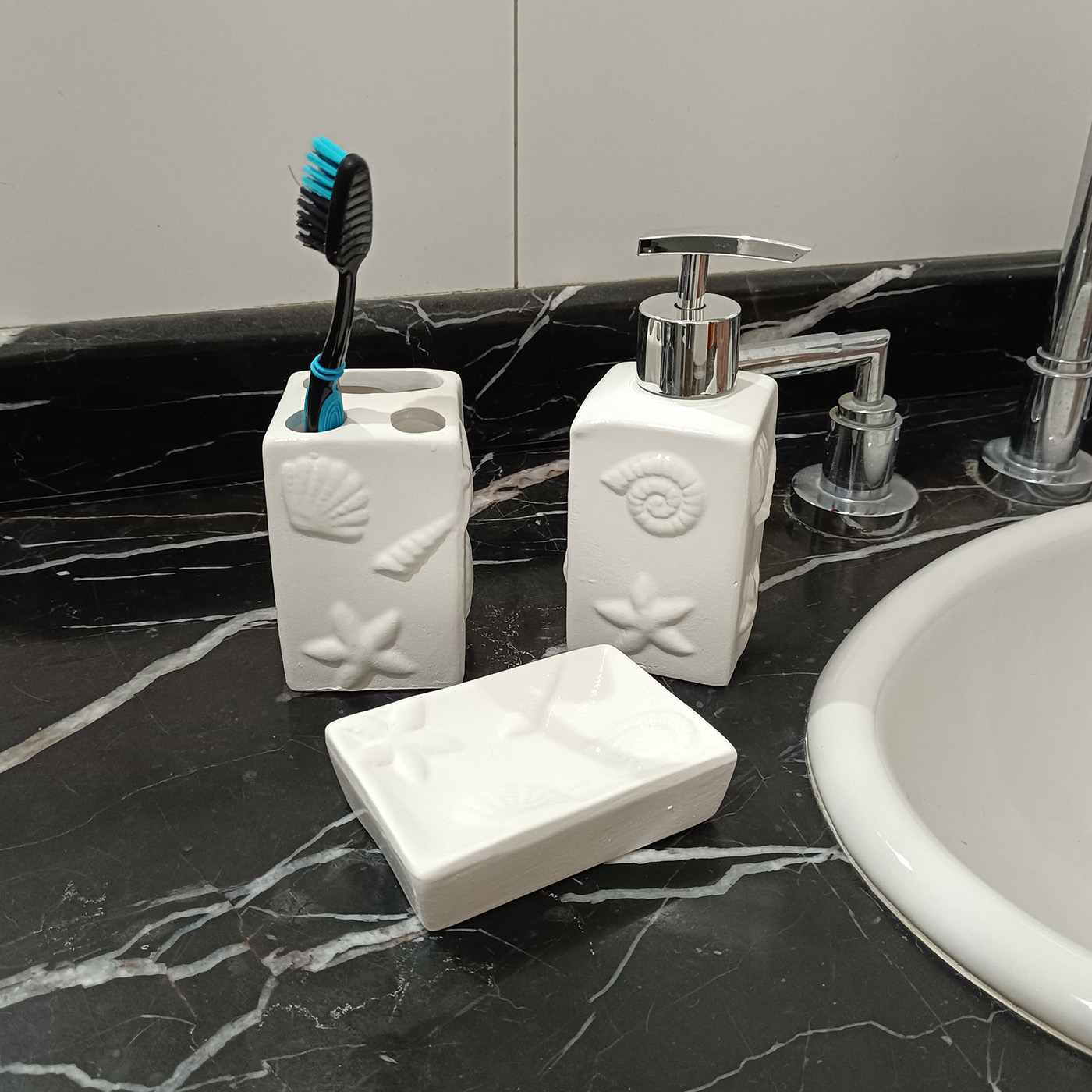 Kit de Banheiro 3 Peças Náutico Branco Conchas em Cerâmica - Dcorada