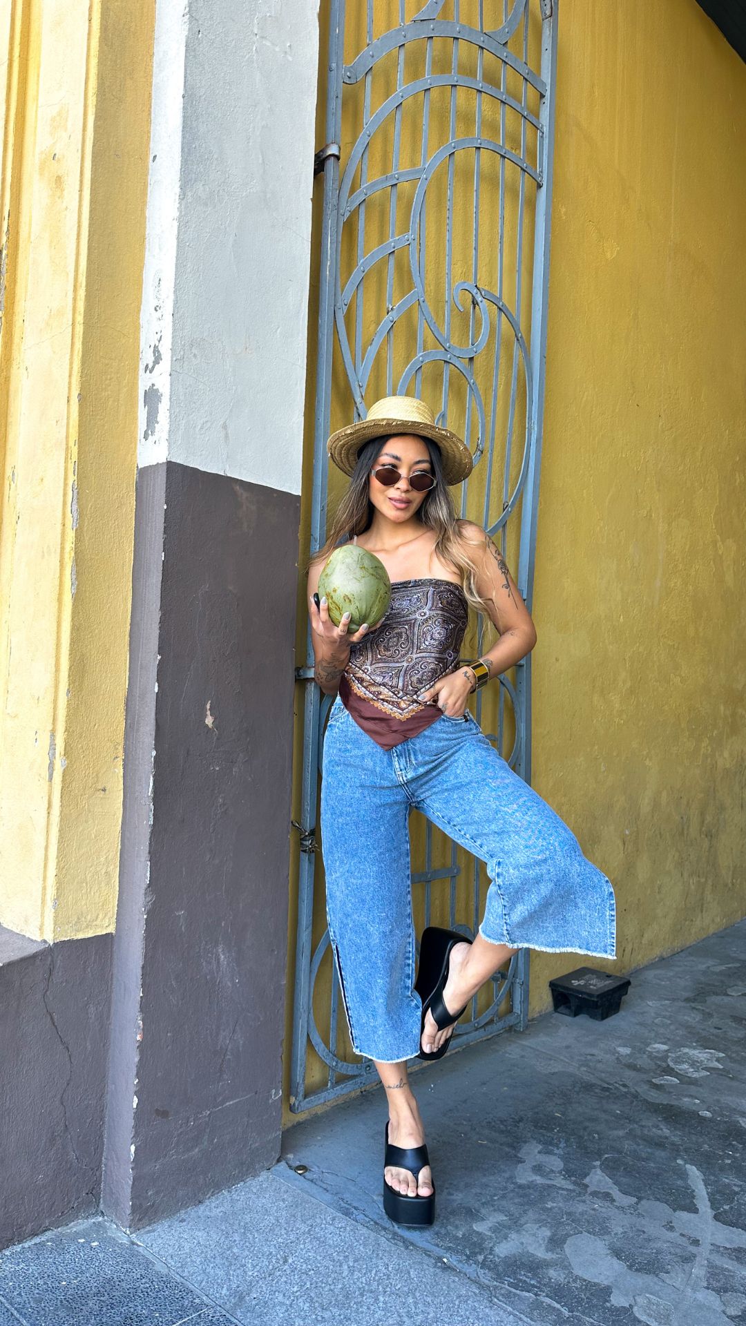 Calça Feminina Jeans Pantacourt Com Racha | Godli - Godli Jeans | Home