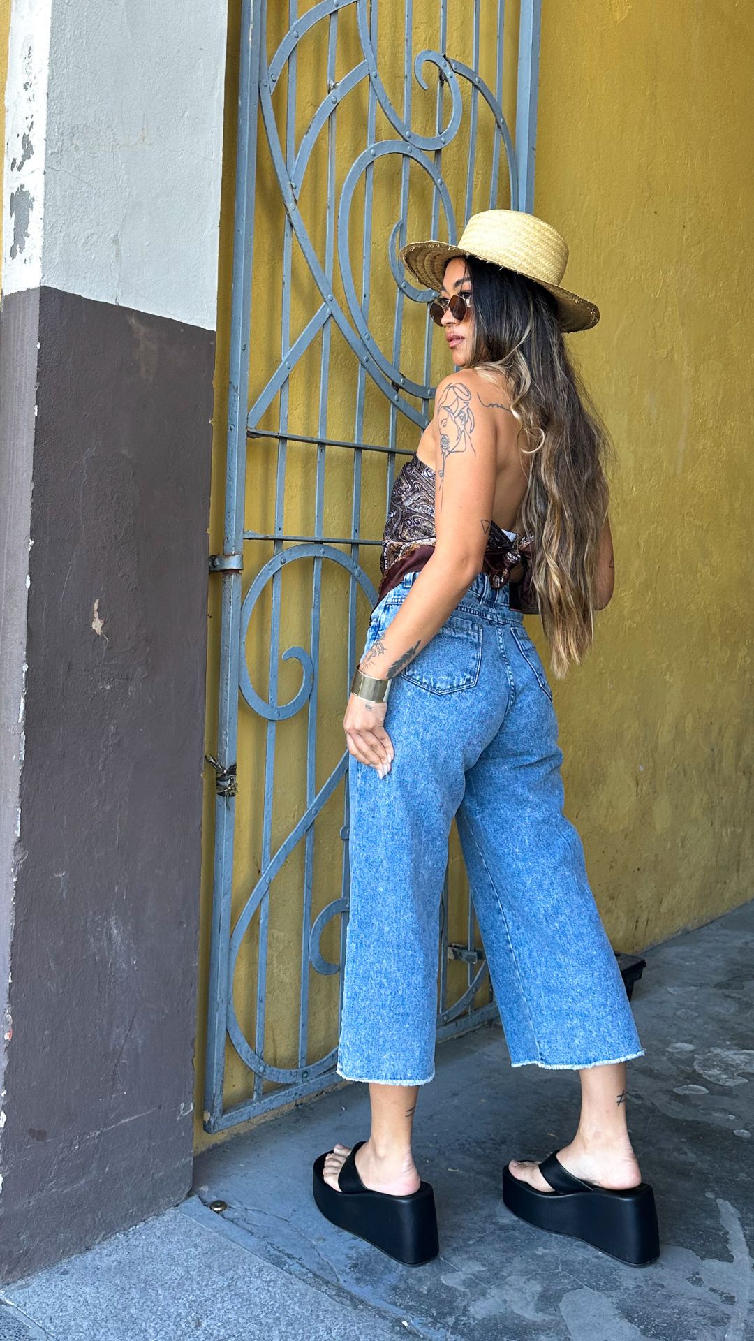 Calça Feminina Jeans Pantacourt Com Racha | Godli - Godli Jeans | Home