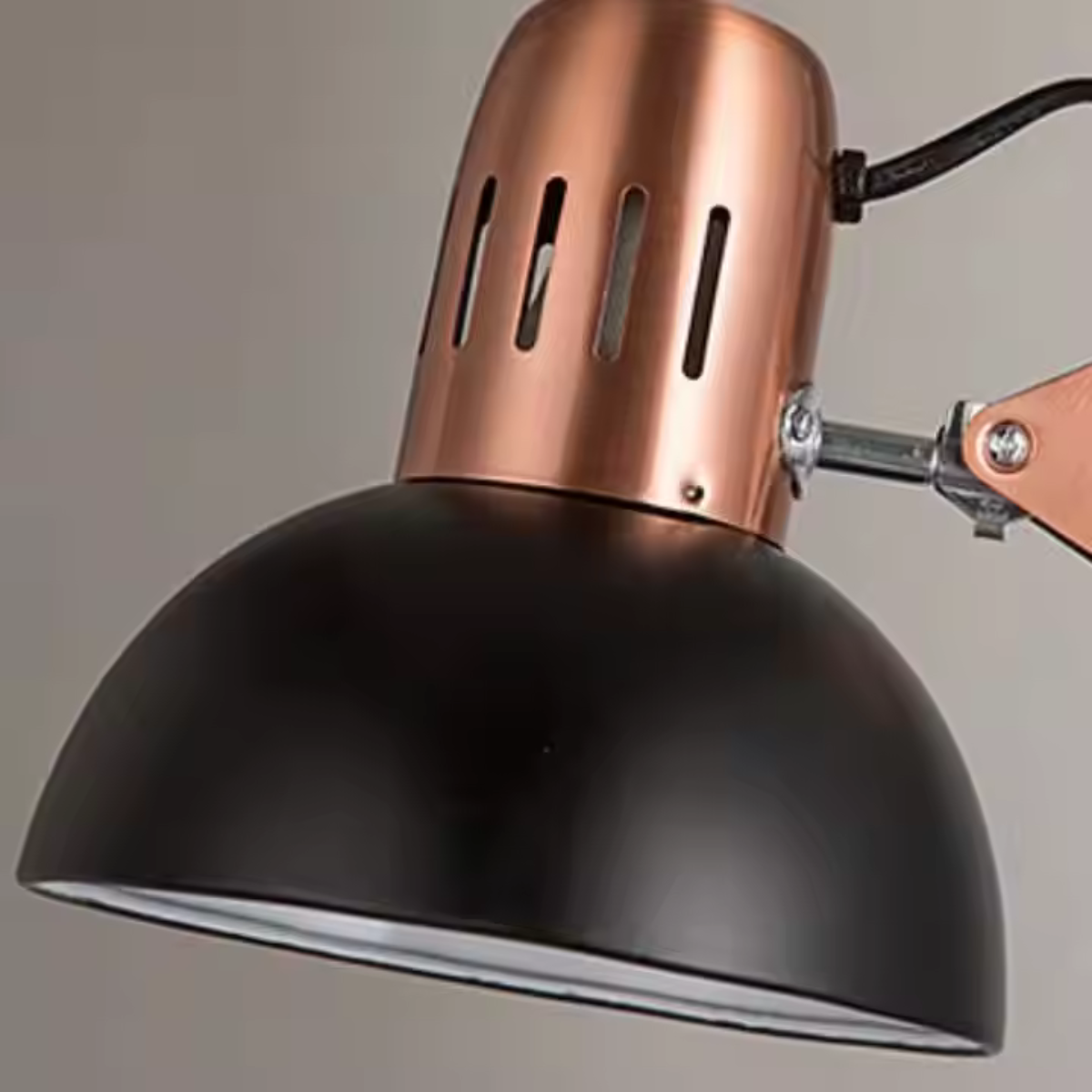 Kit Luminária Pixar Cromada Articulada + Lampada Pétala 45w - Lovenna