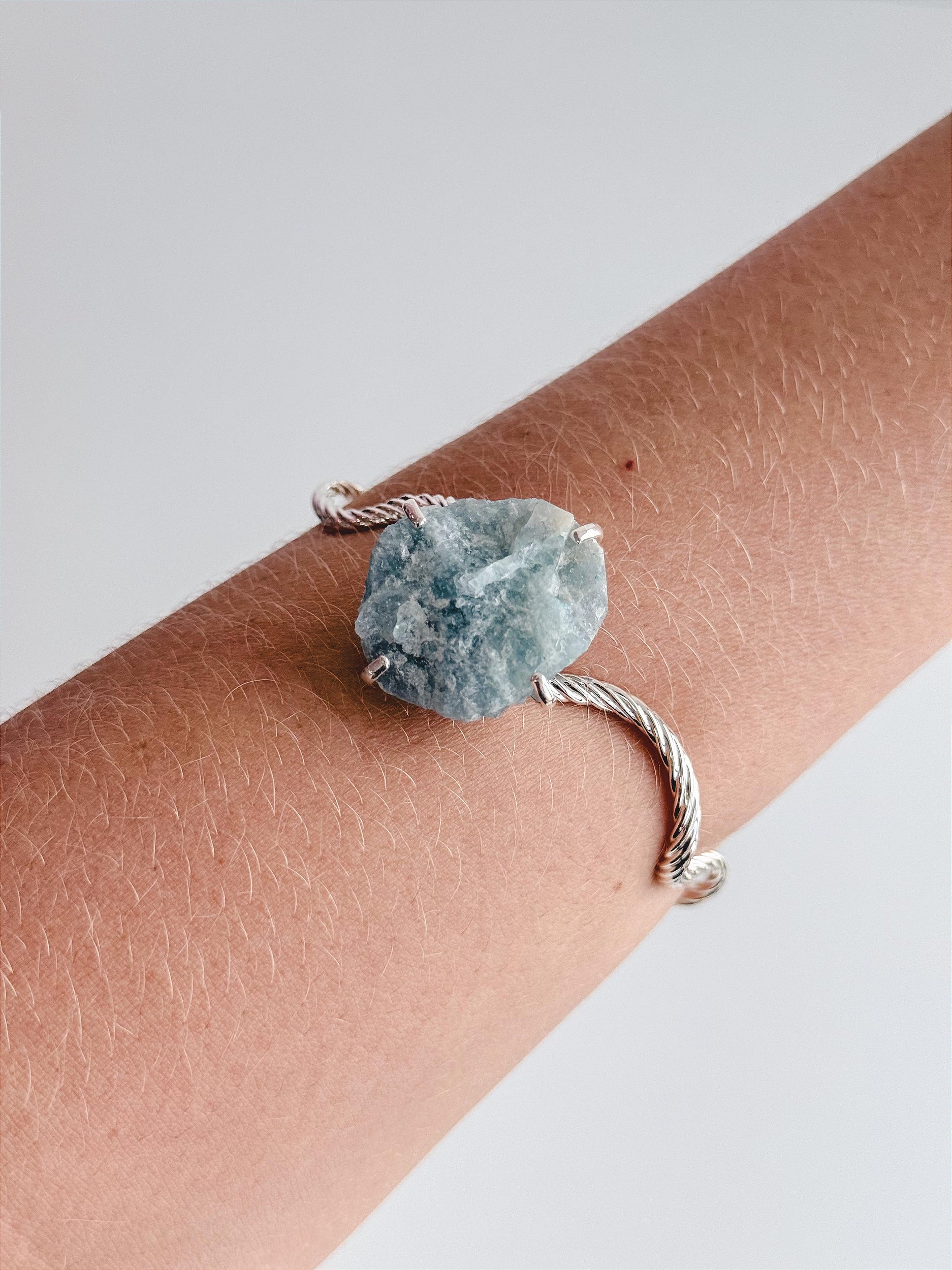 Bracelete Fada de Água Marinha - Pedra da Ansiedade, Desfaz Confusões ...