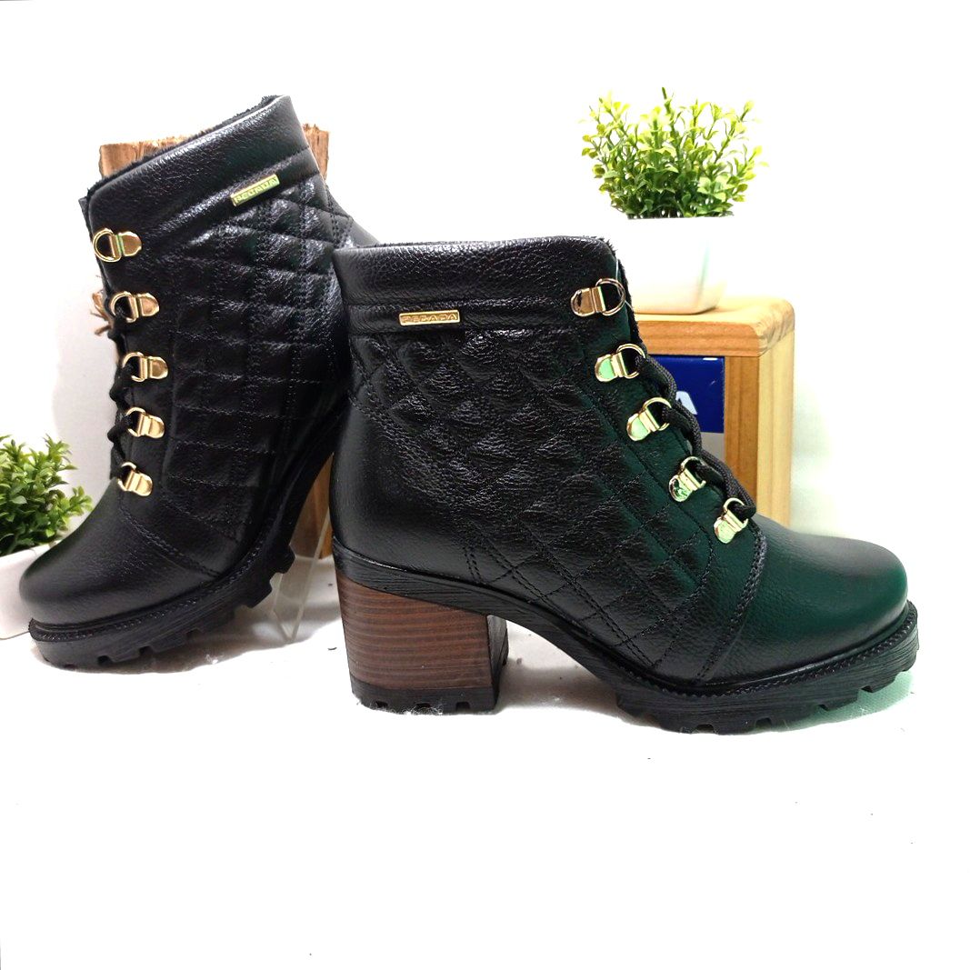 Bota Pegada Feminina em Couro Nova - CASALAR.COM