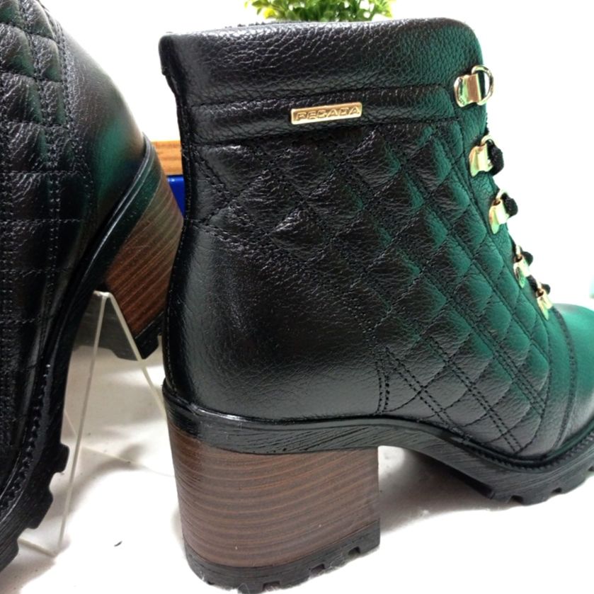 Bota Pegada Feminina em Couro Nova - CASALAR.COM