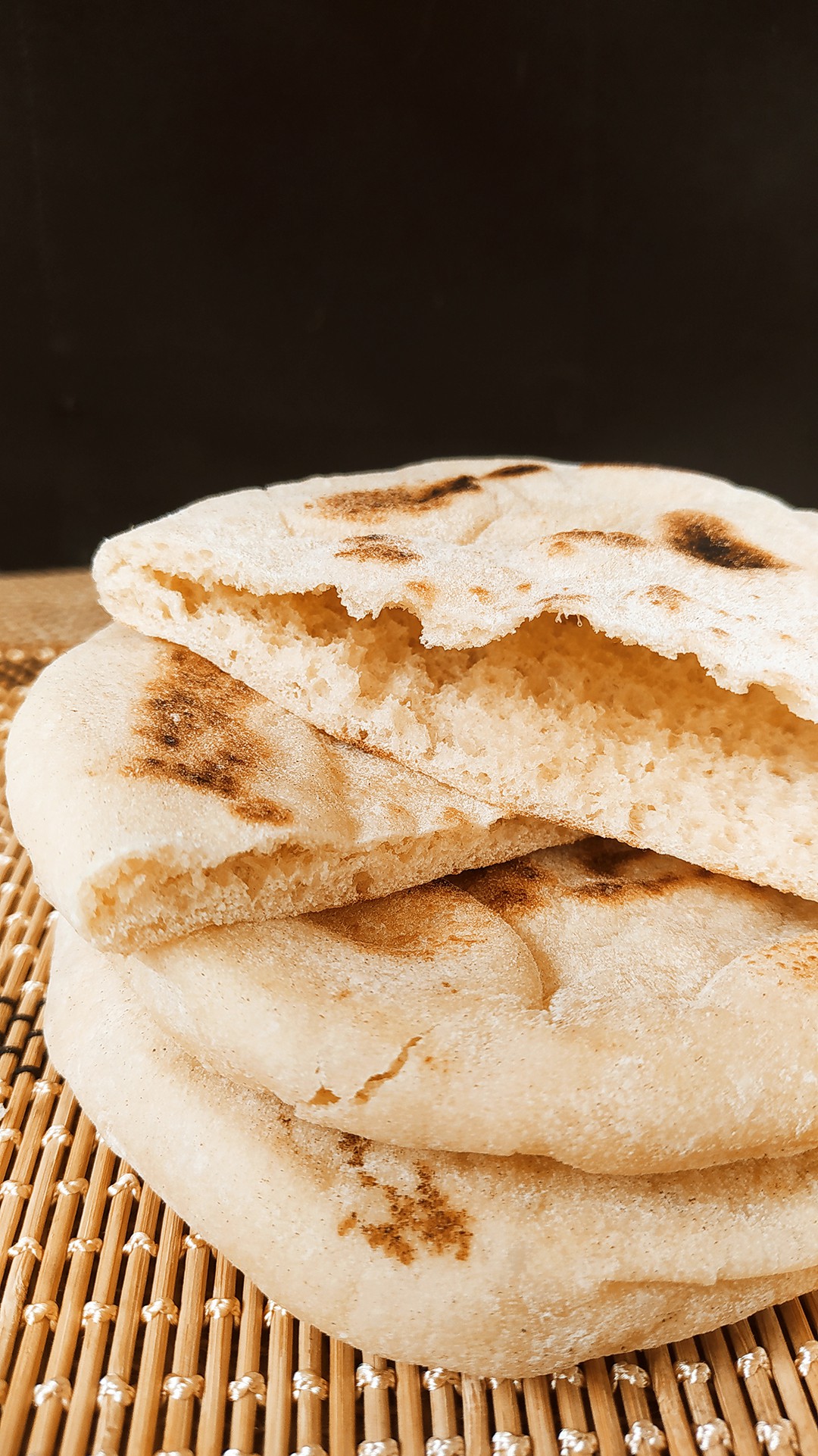 Pão Árabe ou Pita (ARÁBIA SAUDITA) - Marcos Bakery - Pães artesanais
