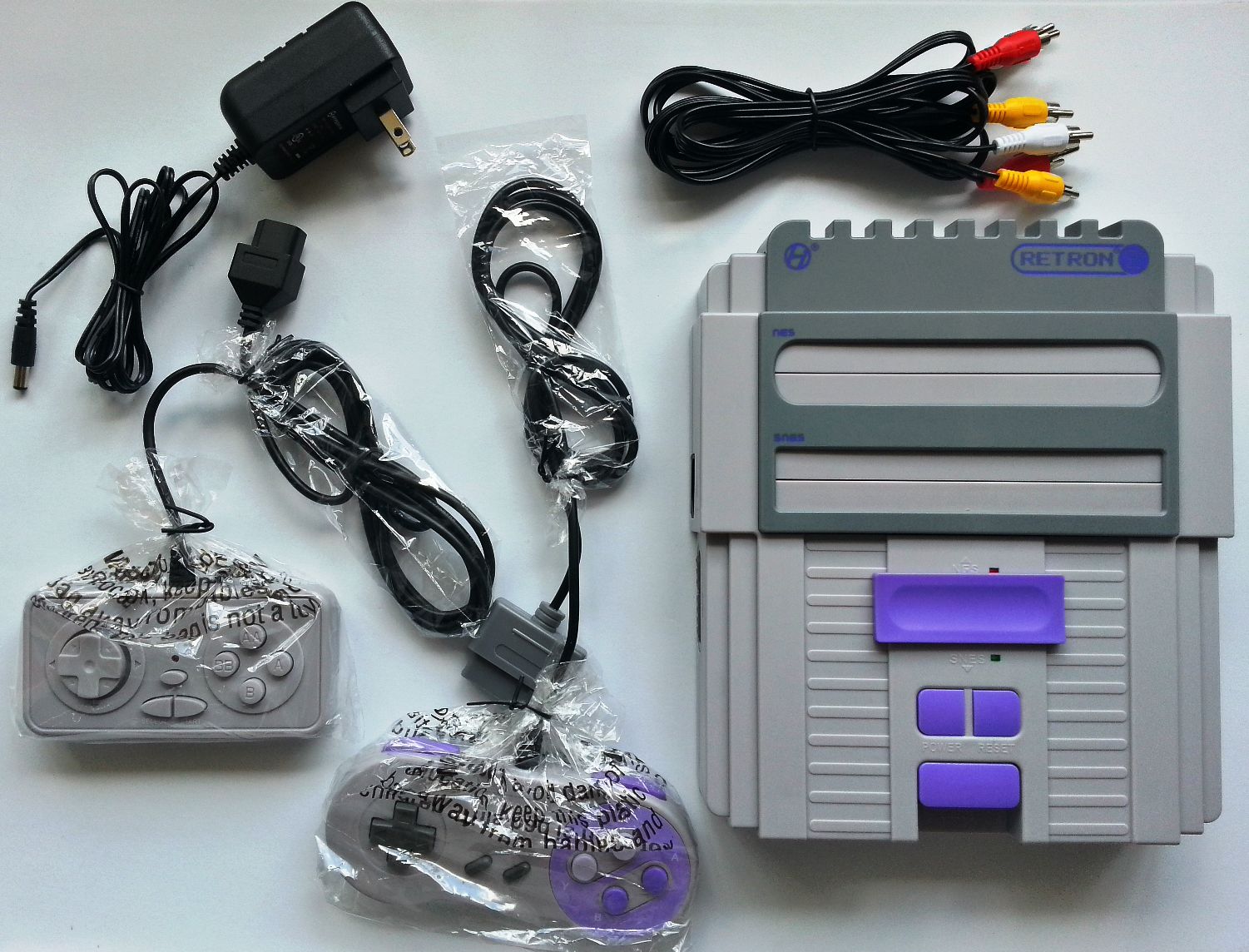 Console Retron 2 Hyperkin (Multi sistema NES e SNES) - Sebo dos Games ...