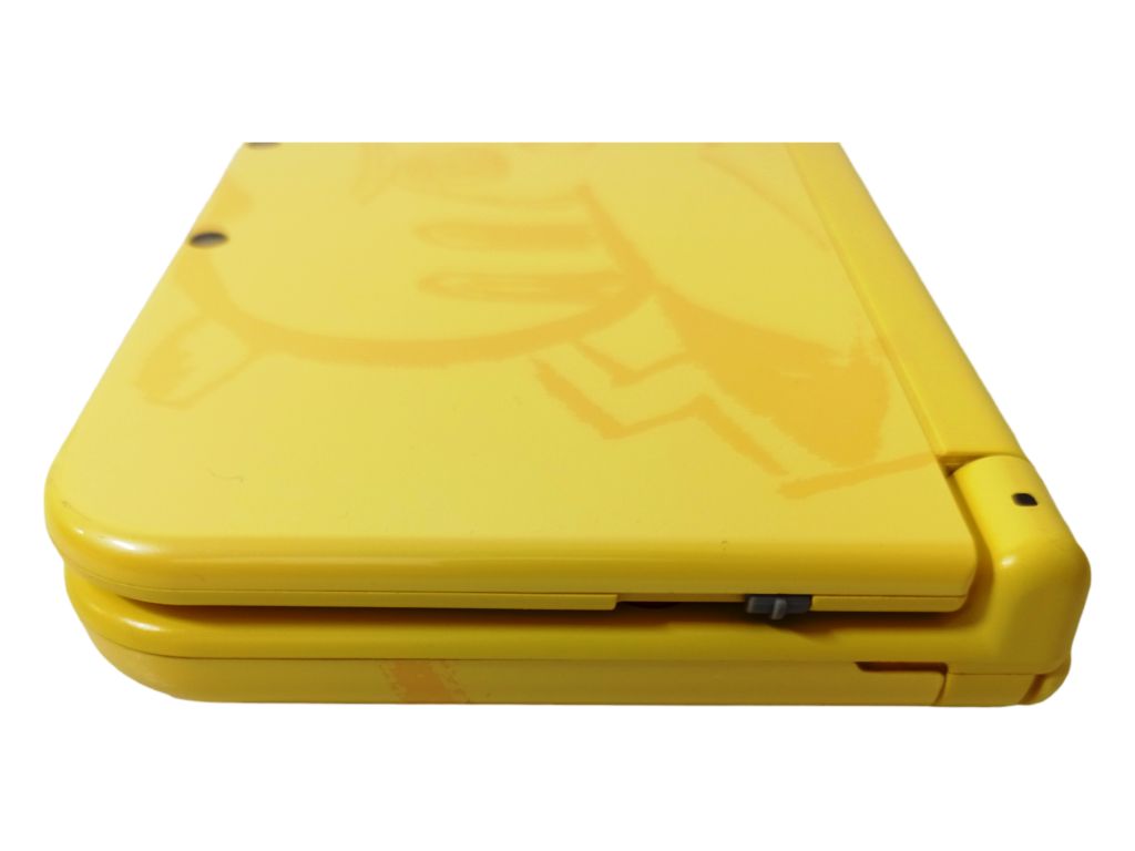 New Nintendo 3DS XL Pikachu Yellow Edition - 3DS - Sebo dos Games ...