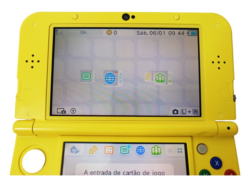 New Nintendo 3DS XL Pikachu Yellow Edition - 3DS - Sebo dos Games ...