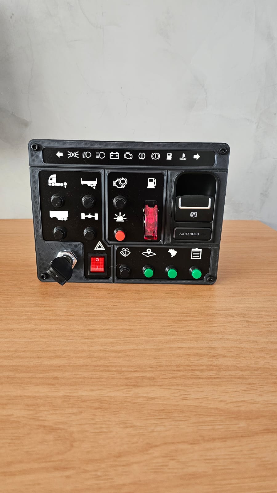 Button Box Munique - Cargo Simuladores