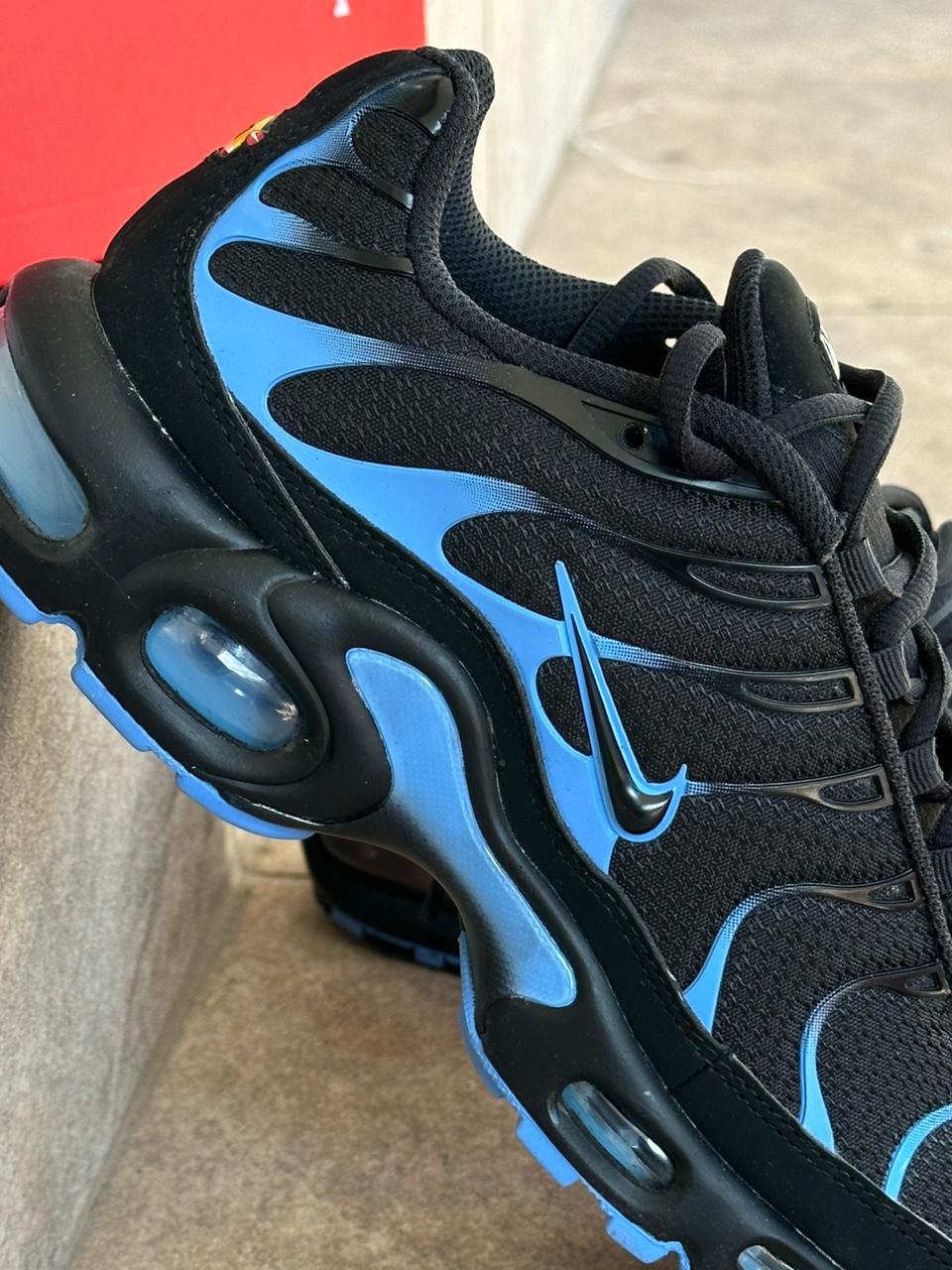 NIKE AIR MAX PLUS PRETO/AZUL - JNoriginalshop