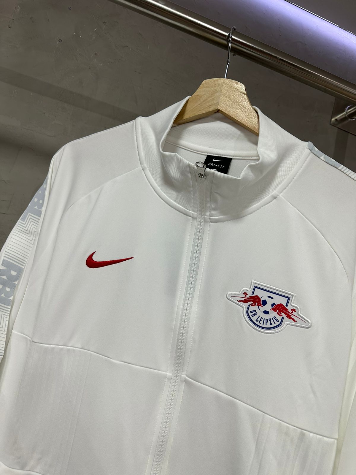 JAQUETA NIKE RB LEIPZIG 2017 - JNoriginalshop