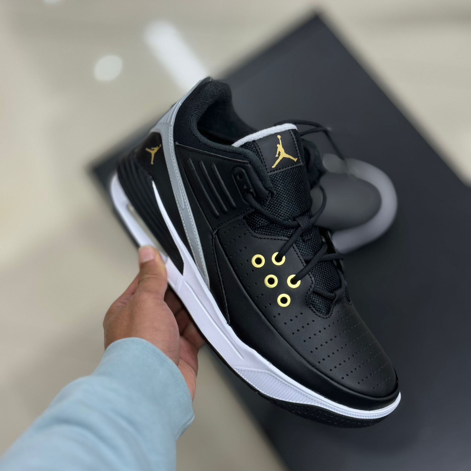 Jordan Max Aura 5 - DZ4353-017 - JNoriginalshop