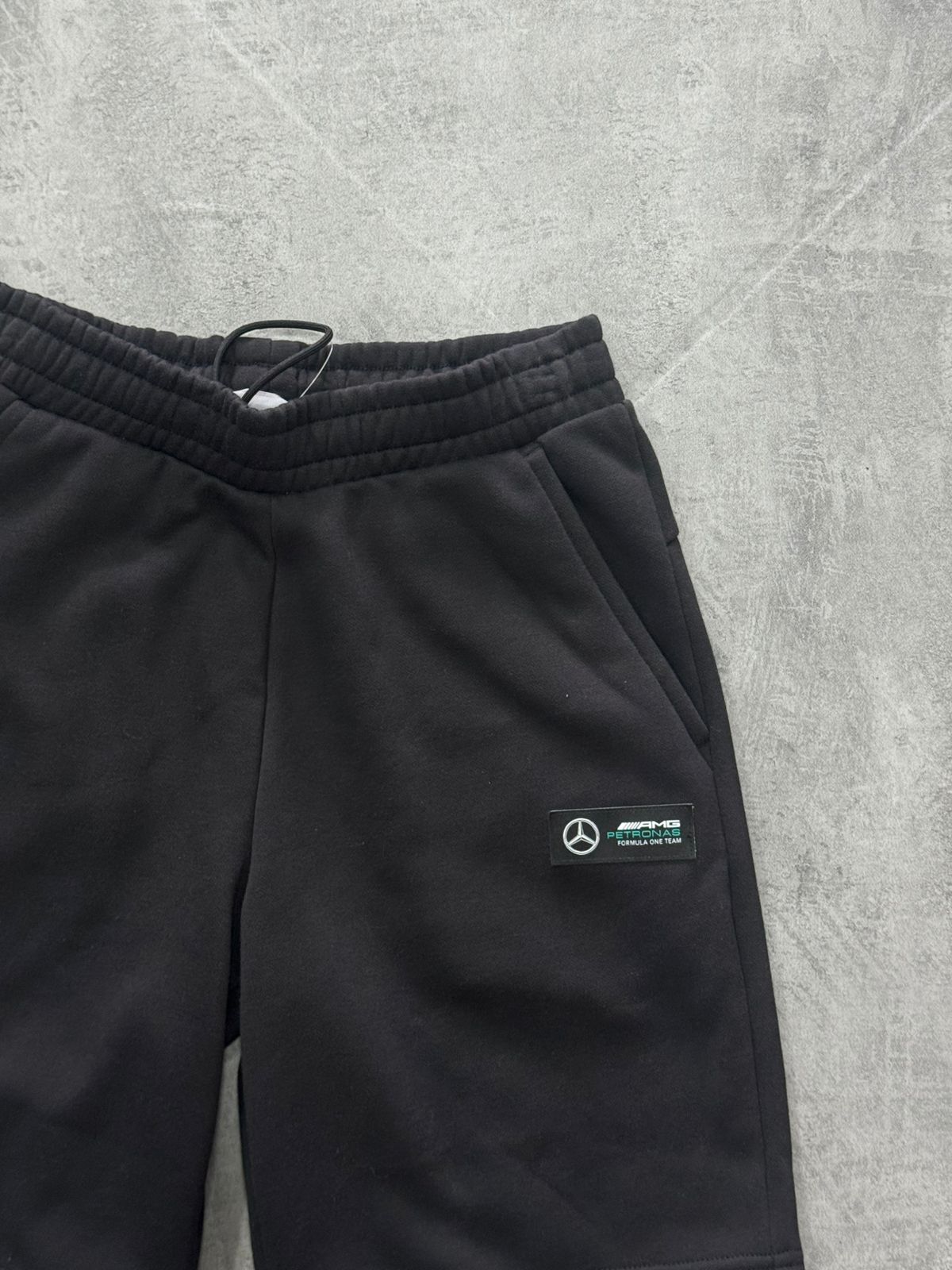Short Mercedes AMG Petronas Motosport- PRETO - JNoriginalshop