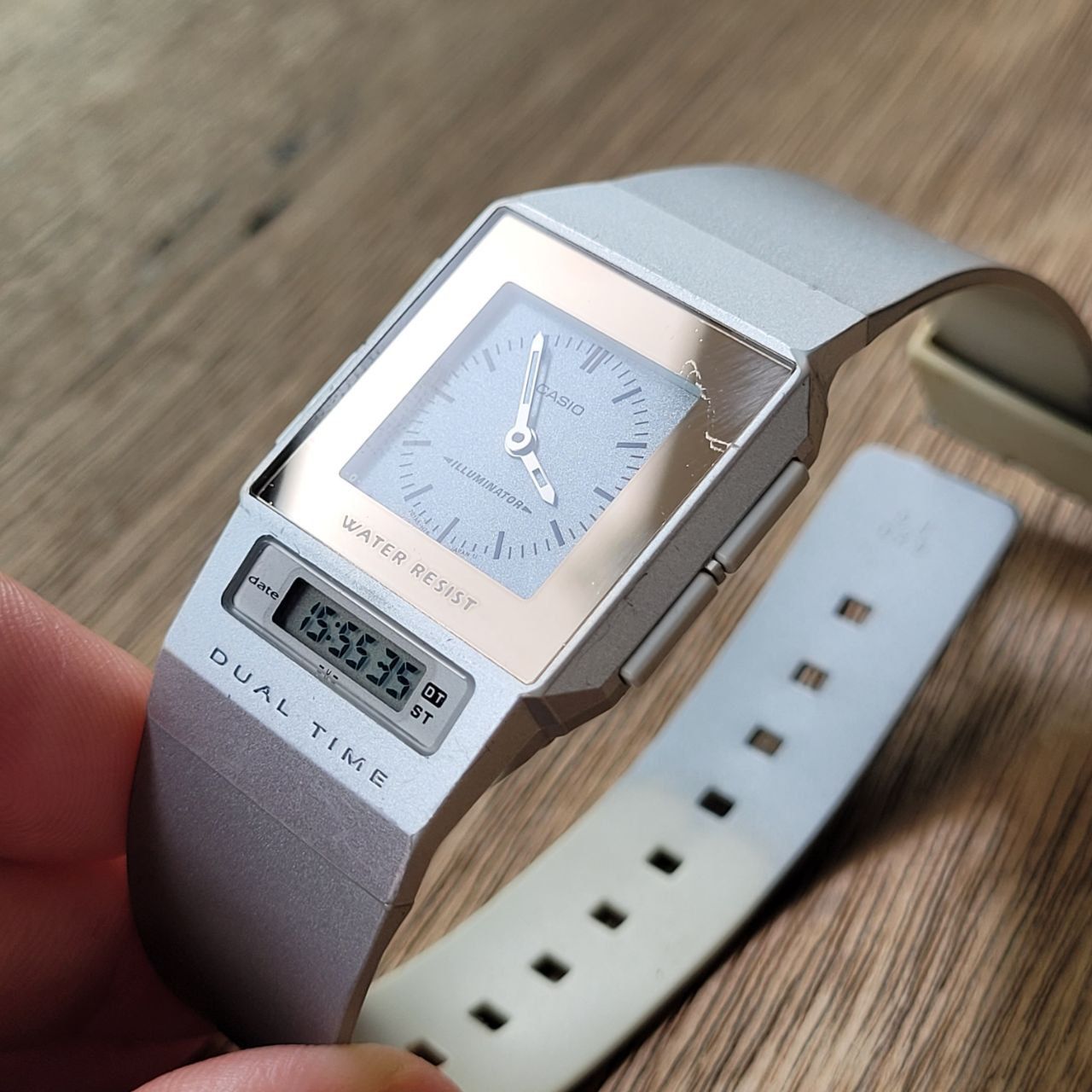 Relógio Vintage Casio 2321 Fs-01 Digi/ana. Dual Time/alarm ...