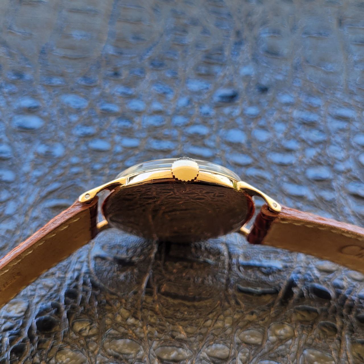 Relógio Masculino Cyma Swiss Made 18kt Ouro Maciço - Altarelojoria ...