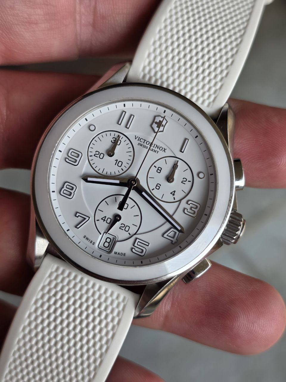 Relógio Victorinox Swiss Army Swiss Made Vidro Safira Branco Prateado ...