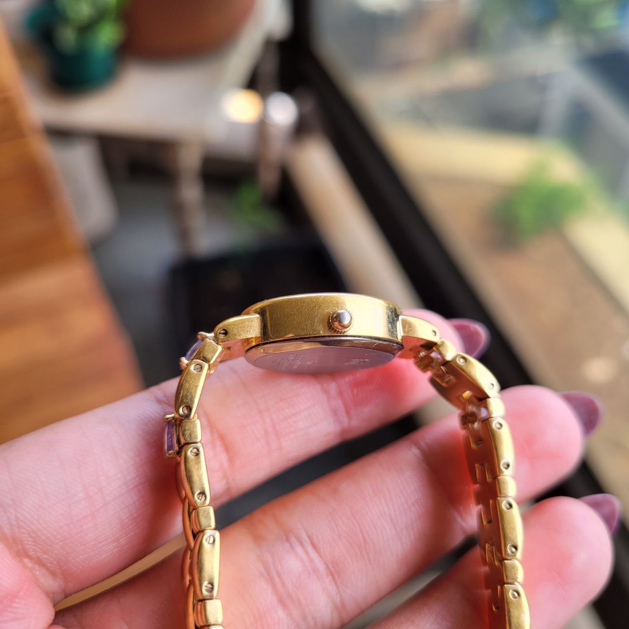 💛 Relógio Feminino Jules Jürgensen Signature ⌚ Dourado com Pedras Lilás ...