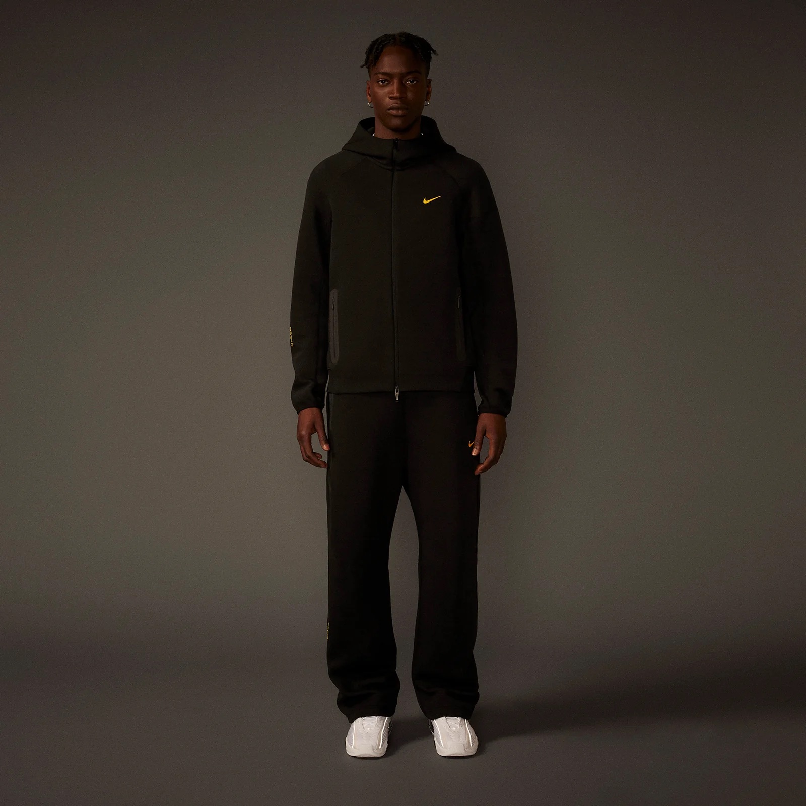 Nike x NOCTA Tech Fleece Hoodie Black - Loro - Itens Exclusivos e Limitados Nike x NOCTA Tech Fleece Hoodie Black - Loro - Itens Exclusivos e Limitados