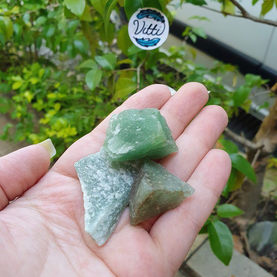 Quartzo Verde Bruto - Cura e Equilíbrio - Vitti Pedras Naturais