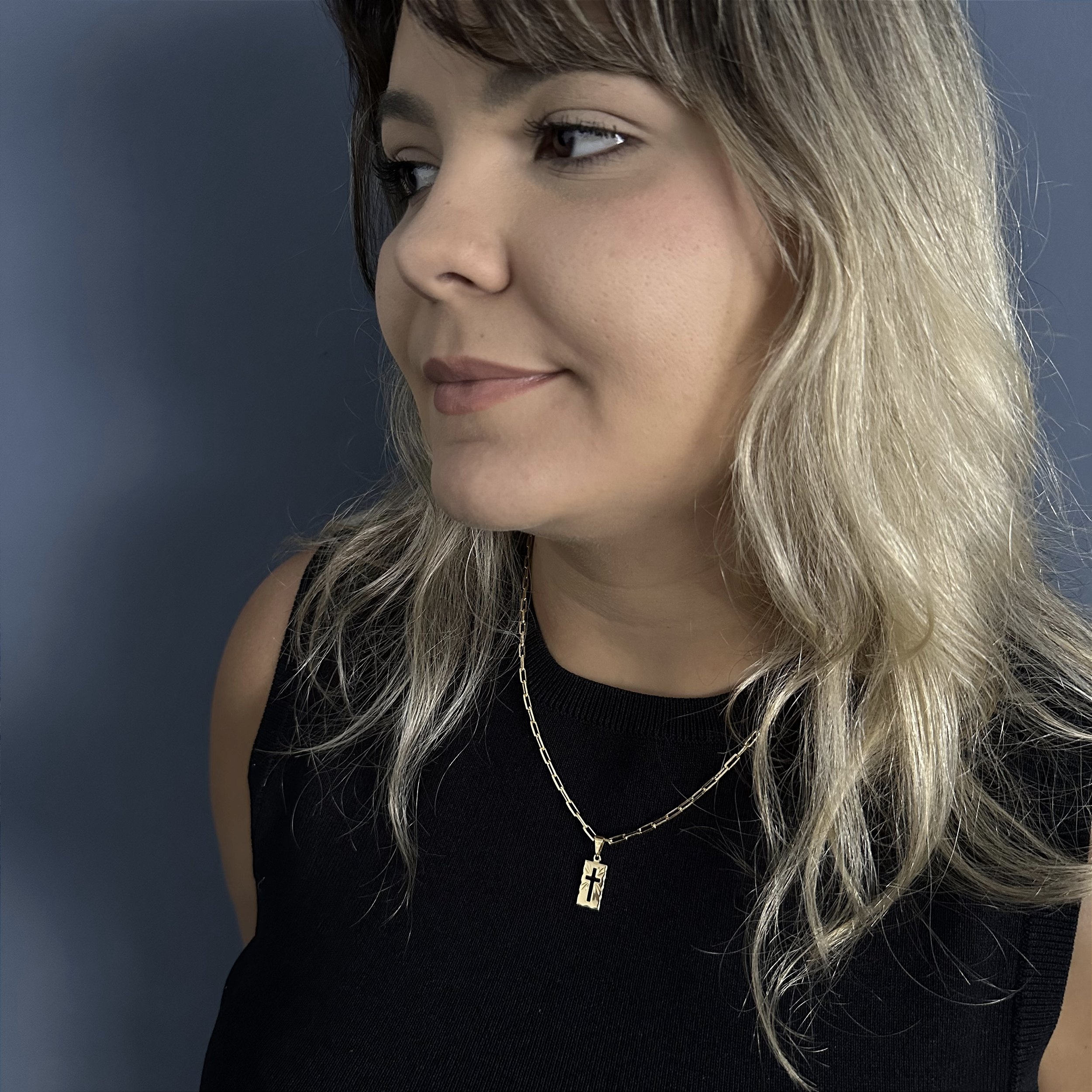 CORRENTE CARTIE ( 2mm 50cm FEM ) + PINGENTE PLAQUINHA COM CRUZ VAZADA - DELUXE JOIAS RECIFE