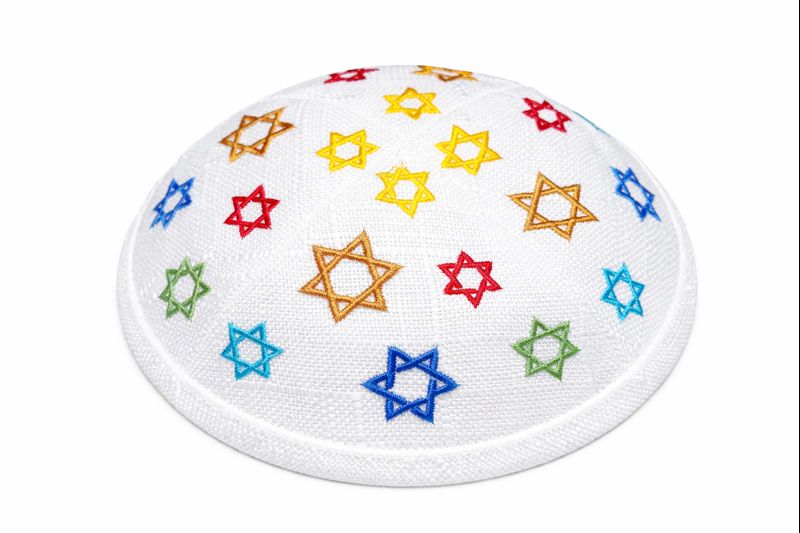 Kipá Branca com Estrelas de David Coloridas - Davar - Artigos judaicos