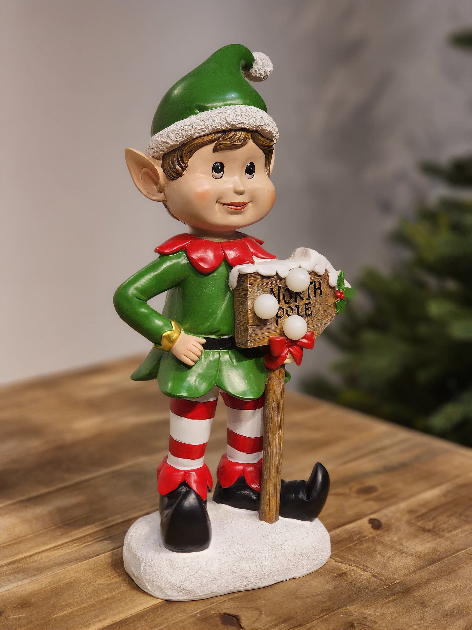 ELFO COM LED EM RESINA 40,6CM - Senhor Natal