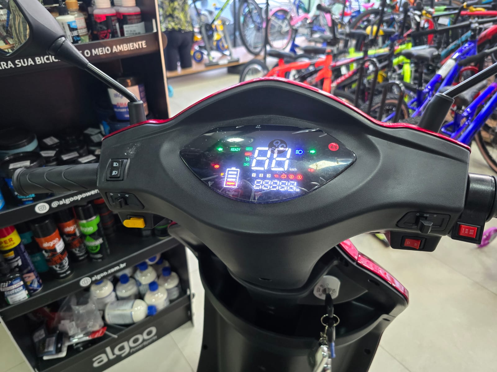 TRICICLO ELETRICO DUOS EKO-10 1000W 48V 20AH VERMELHO - GFS BIKE SHOP