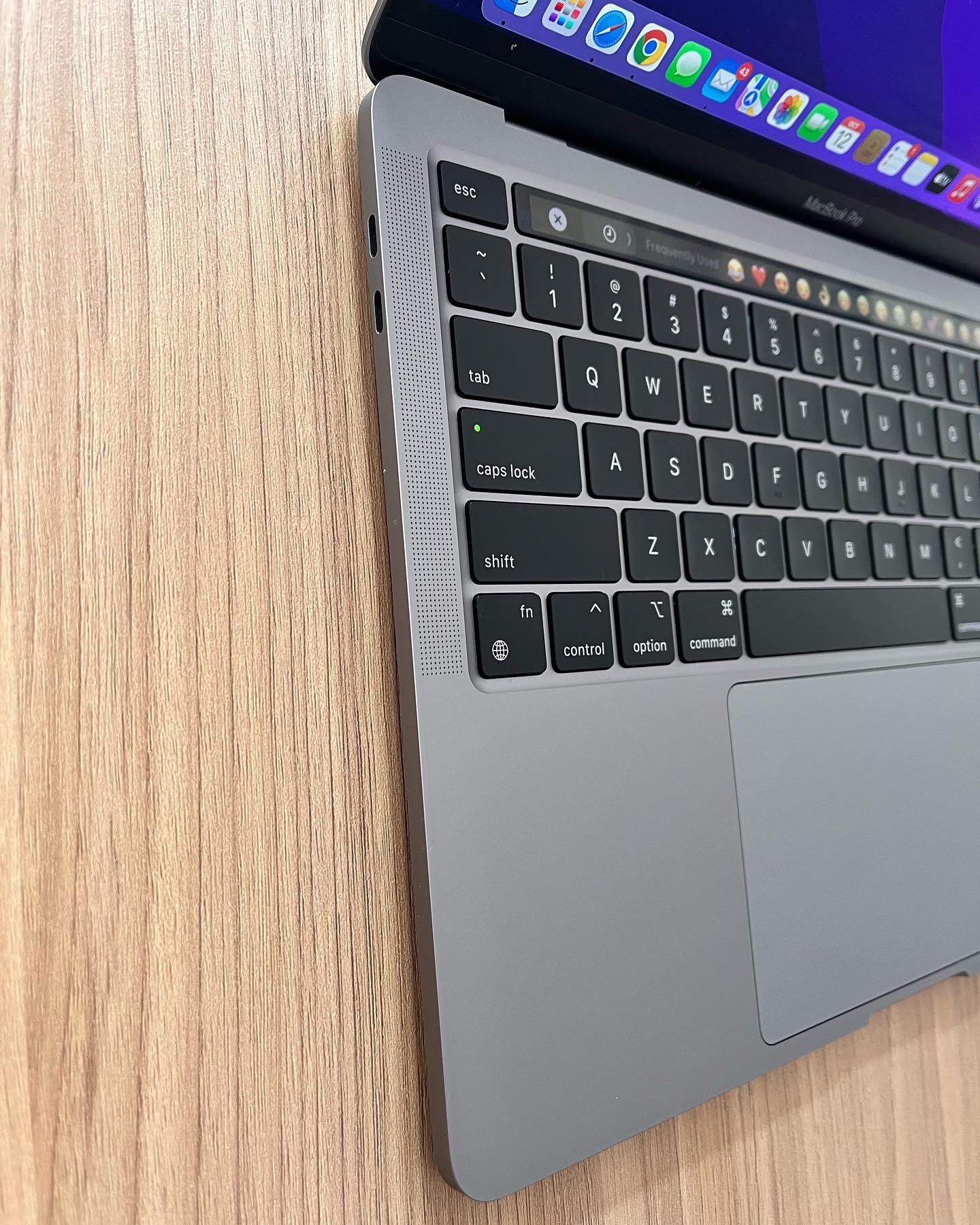 Macbook Pro 2020 Chip M1 SSD 256GB 13.3 polegadas e Tela de Retina ...