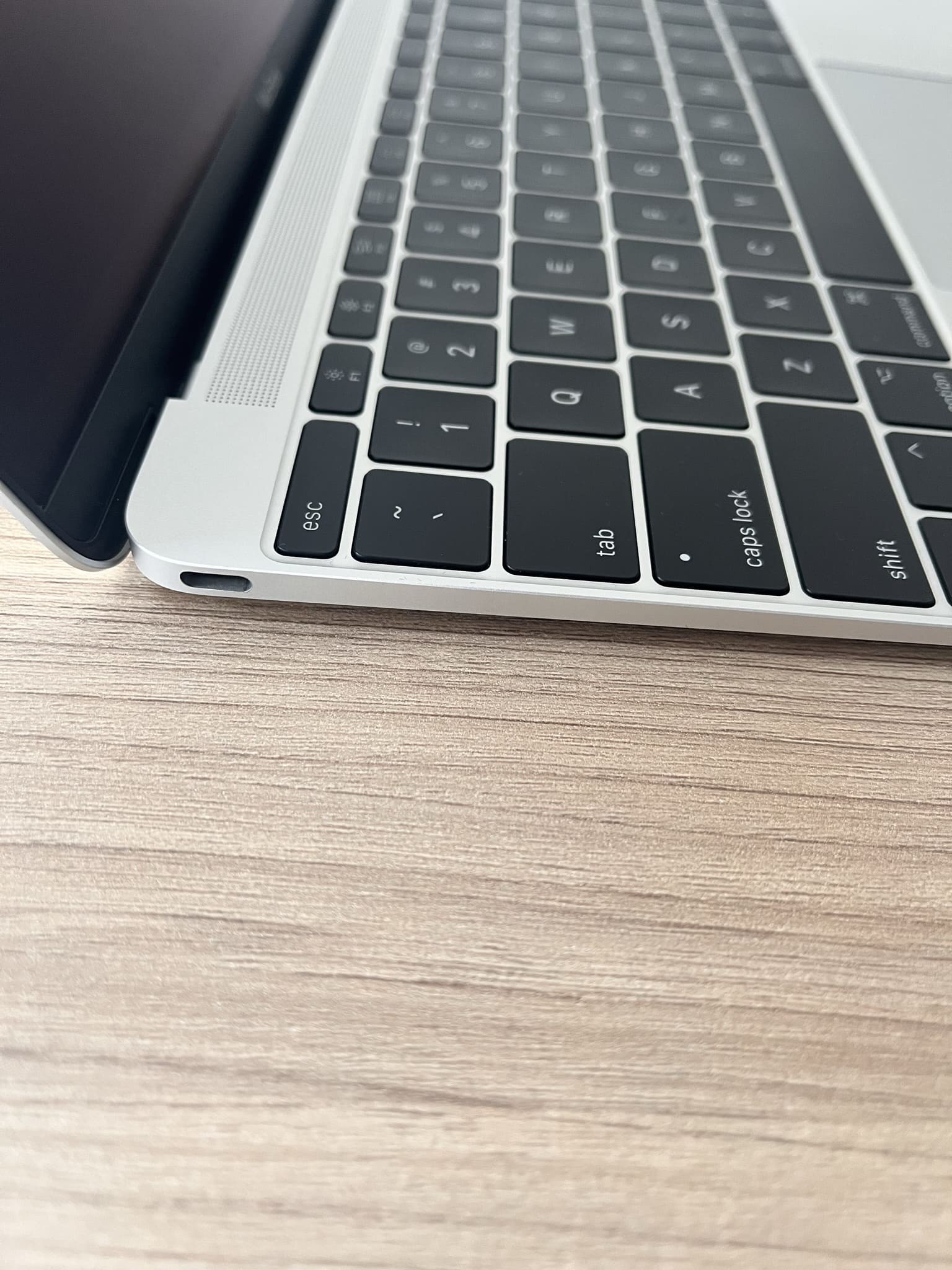 Apple Macbook 2017 - Tela de retina 8GB de ram e SSD integrado apple ...