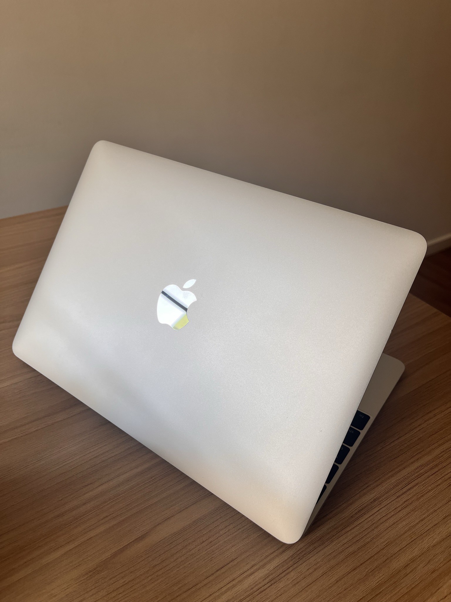 Apple Macbook 2017 - Tela de retina 8GB de ram e SSD integrado apple ...