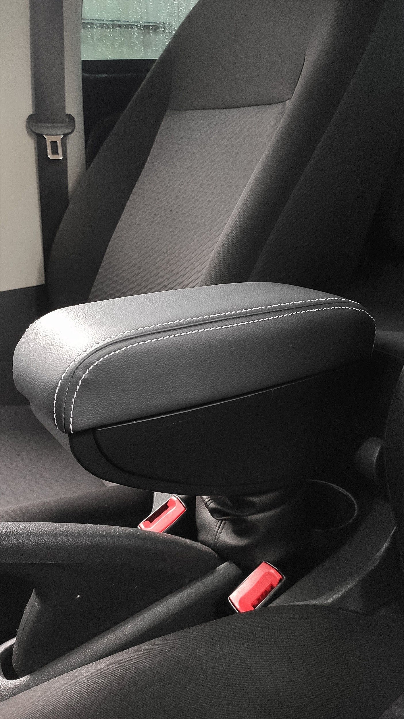 Up! Apoio de braço Fixo VW UP! TSI MPI - Customize seu carro com as ...